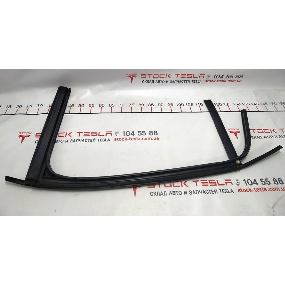 1484041 00 Dichtung für Glas und Türöffnungen hinten links Tesla Modell ...