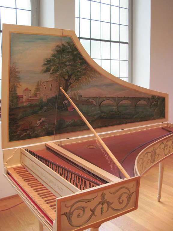 Cembalo Bizzi prächtig bemalt in Ennetbuergen | Musik und Instrumente ...