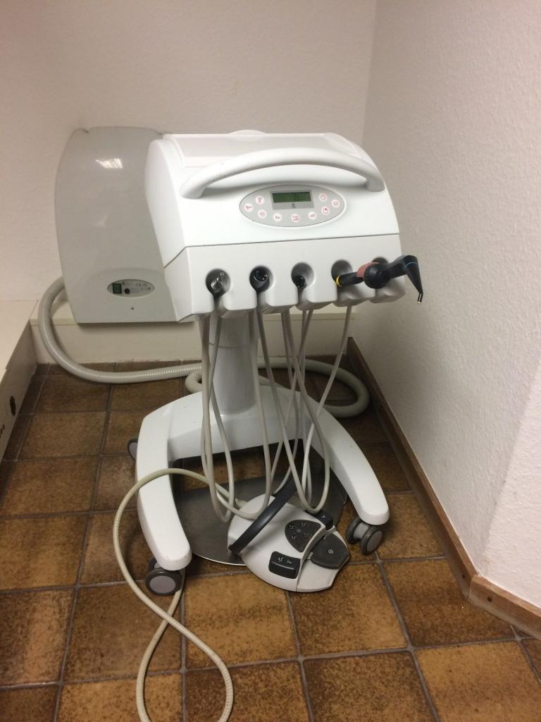 Zahnärztliches Behandlungsgerät KaVo Dental Cart 1080 CA in Berlin ...