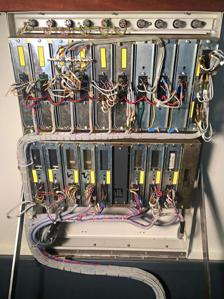 Neumann Mastering Konsole W492 EQ V475 Summenverstärker in Munich | TV ...