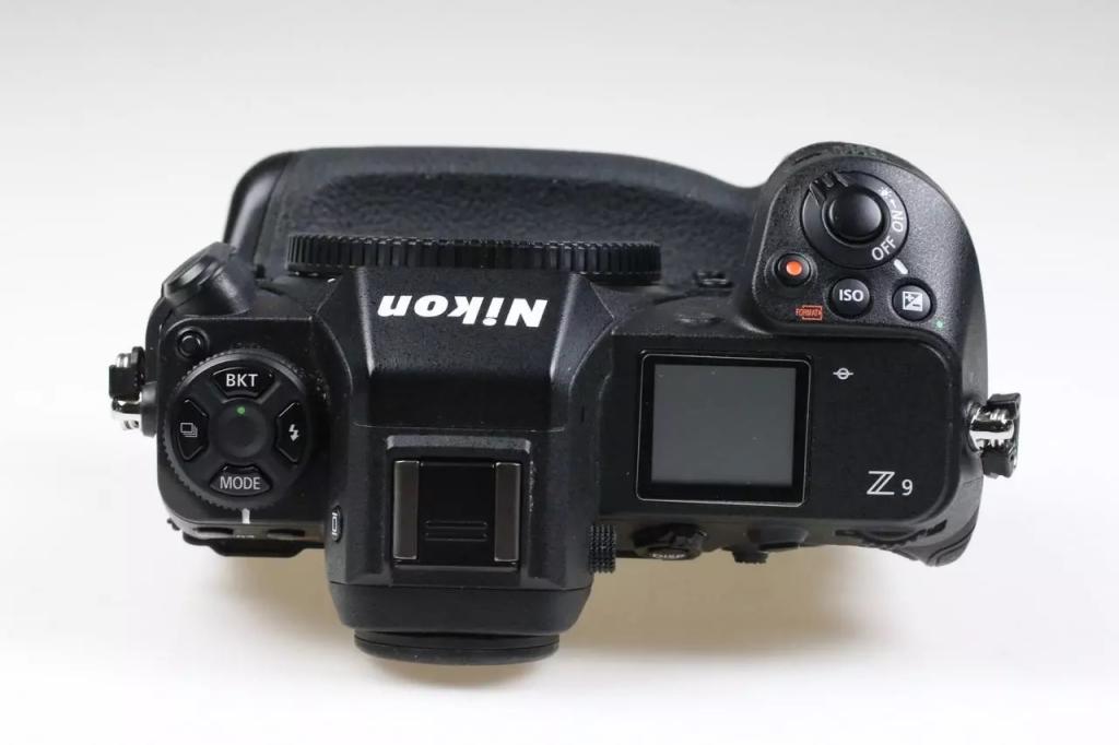 Nikon 45 7MP Spiegellose Systemkamera in Dettingen an der Erms | Foto - Film - Cam - Optik ...