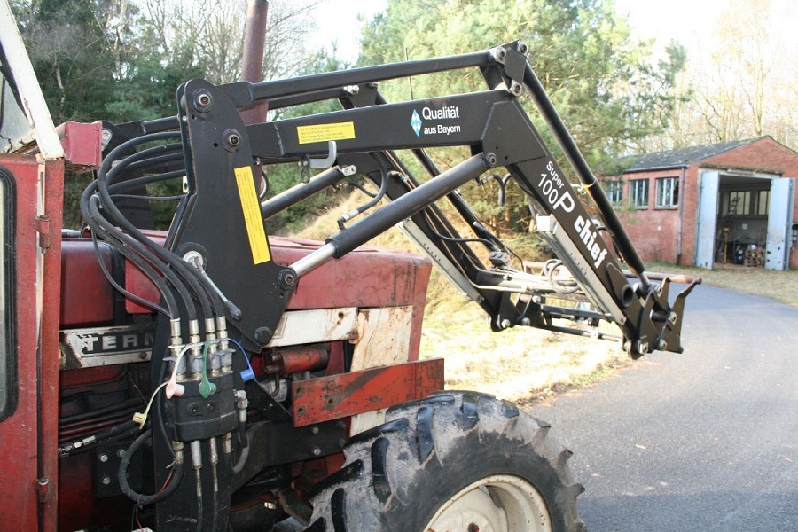 Case IHC 724 und fl TÜV und Kabine in München | Nutzfahrzeuge ...