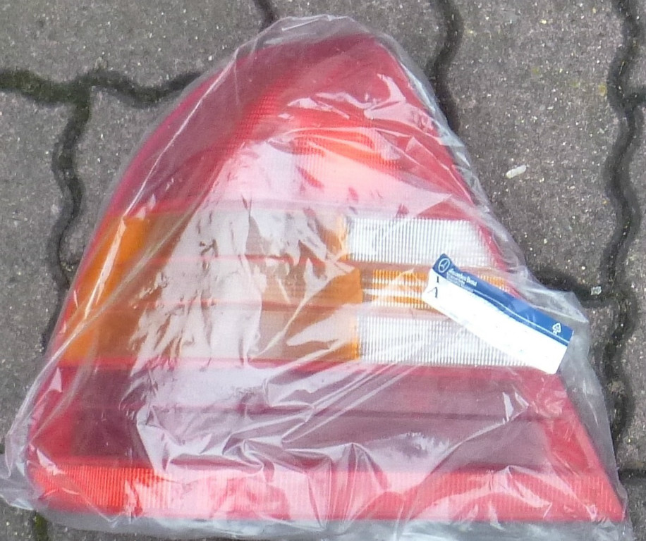 Mercedes Benz Rücklichtglas rechts oder links gelb W202 2028200466 ...