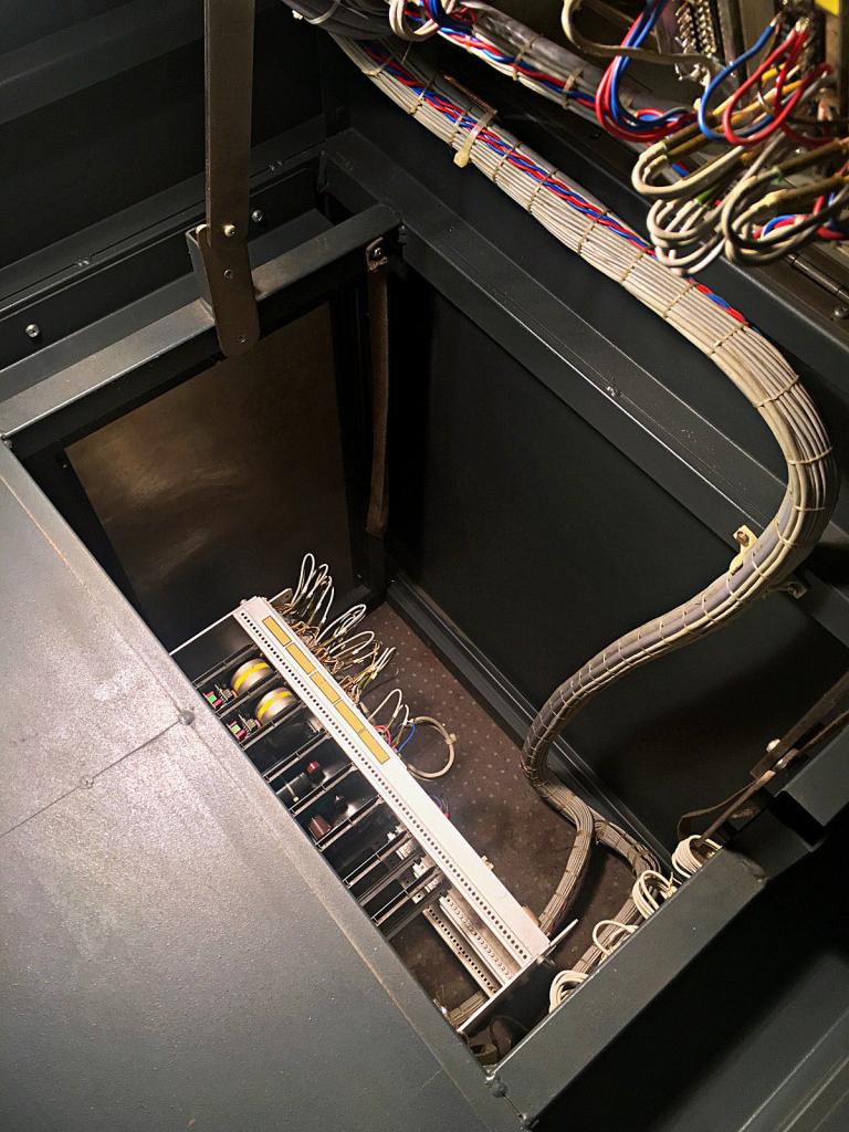 Neumann Mastering Konsole W492 EQ V475 Summenverstärker in Munich | TV ...